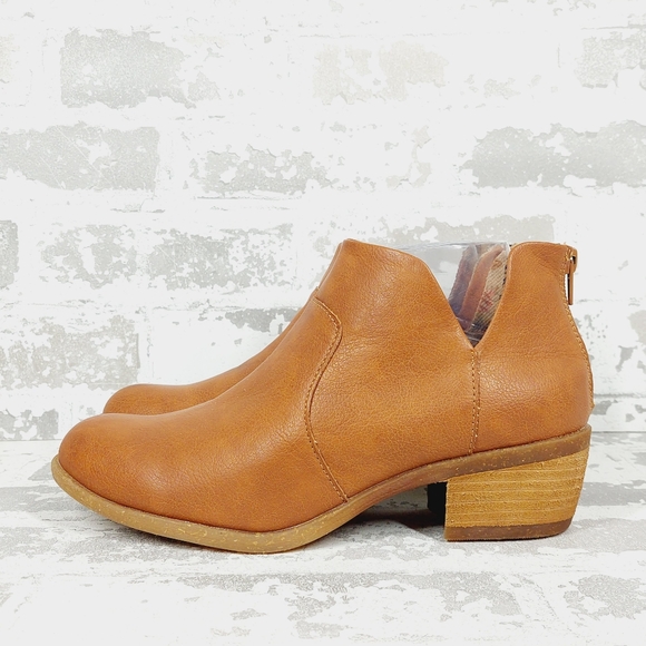boc | Shoes | New Boc Brown Side Cut Outs Breathable Lucy Round Toe ...